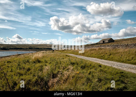 Grimwith house and High Laithe barn overlooking Grimwith reservoir ...