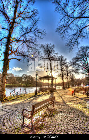 The River Dee, Bandstand and the Groves riverside walk, Chester ...