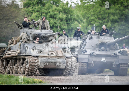 The only working Tiger 1 tank in the world, Tiger 131, drives around ...