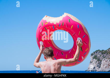 Donut swim ring in the empty clear pool. Swimming pool top view. 3d ...