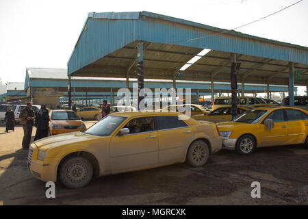 Garage Alawi in Baghdad city capital of Iraq Stock Photo - Alamy