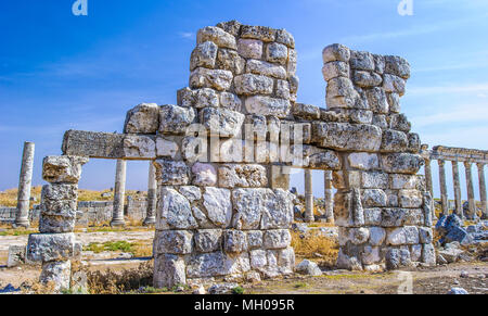 Stones of the ruins of Apamea, in Syria Stock Photo - Alamy