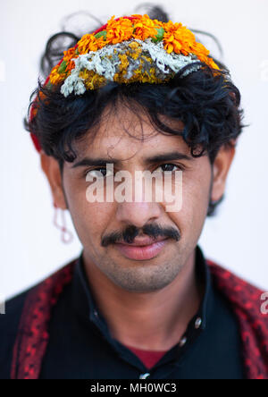 Portrait of asiri flower men, Asir province, Al Farsha, Saudi Arabia ...