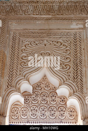 Gypsum decoration of the internal walls of a turkish house, Jizan ...