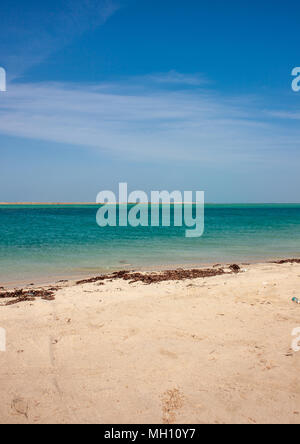 Empty beach on hasees gulf, Jizan Region, Farasan island, Saudi Arabia ...