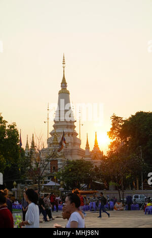 Wat Botum (Wat Botumvatey) seen from Botum Park fountain, Phnom Penh ...
