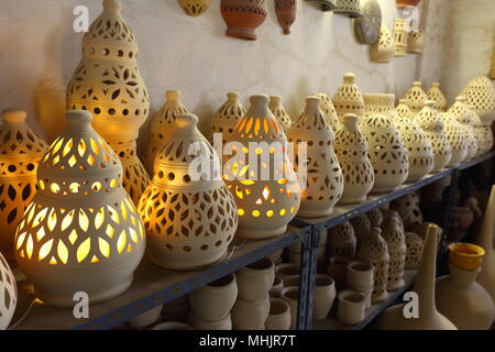 A'ali traditional pottery in Bahrain, Middle East Stock Photo - Alamy