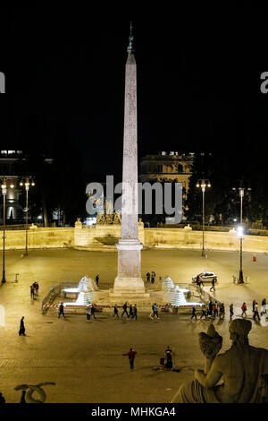 The first Liverpool fans arrived in Rome. Fountains fenced and fans in ...