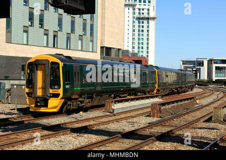 Great Western Railways Class 158 158952 at Cardiff Central Railway ...