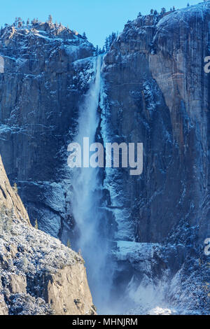 Beautiful early spring landscapes in Yosemite National Park, Yosemite ...