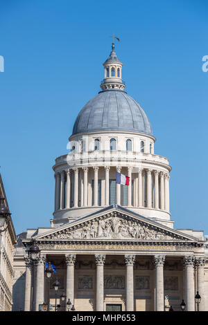 Paris Pantheon capitol dome with french waving flag Stock Photo - Alamy