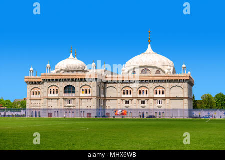 Guru Nanak Darbar Gurdwara, the magnificent sikh temple ( Gurdwara ) in ...