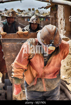 Potosí – city of silver mines in central Bolivia Stock Photo - Alamy