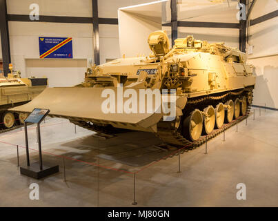 British army Challenger Armoured Repair and Recovery Vehicle (CRARRV ...