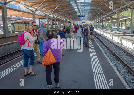Street scenes from Zermatt in the Swiss Alps Stock Photo - Alamy