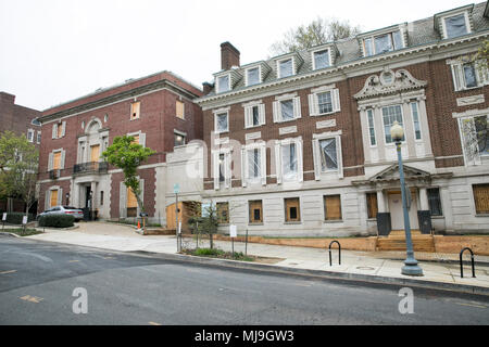 The home of Amazon Founder and CEO Jeff Bezos in the Kalorama ...