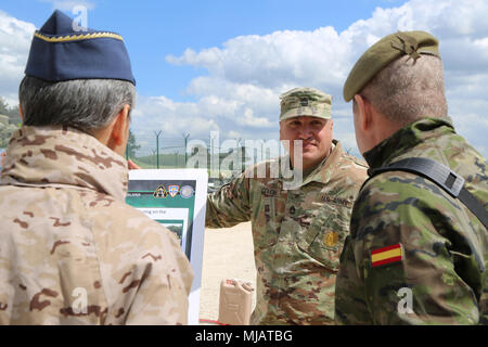 Spanish Brig. Gen. Antonio Ruiz Benitez, Doctrine Directorate commander ...