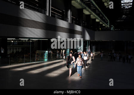 Inside of the Tate Modern, national museum of modern and contemporary ...