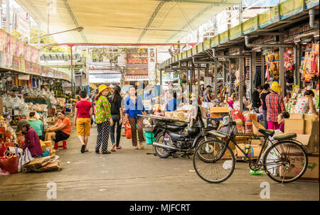 Con market da Nang Vietnam Stock Photo - Alamy