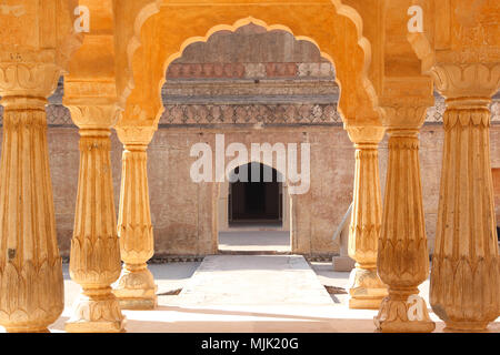 Stone arches in palaces of Rajasthan in India - Islamic & Hindu ...