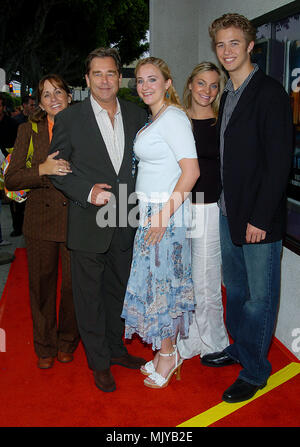 Beau Bridges with wife Wendy and kids arriving at the CHARLOTTE'S WEB ...