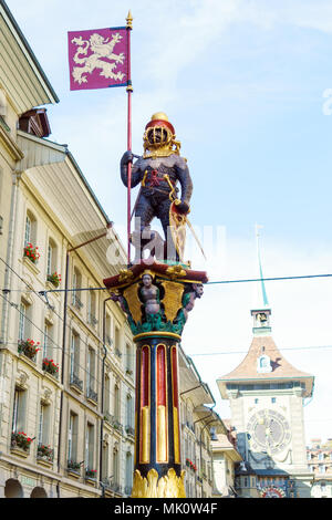 A bear - symbol of Bern- in one of the dozens of fountains in the Old ...