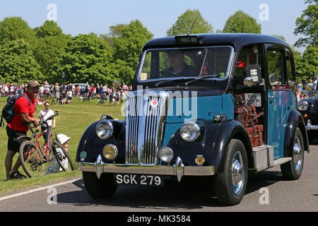 Beardmore Paramount MK7 Taxi (1955), Chestnut Sunday, 14th May 2017 ...