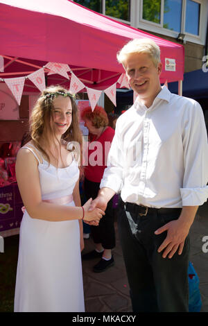 Petts Wood,UK,7th May 2018,Bloco Fog play during the traditional May ...