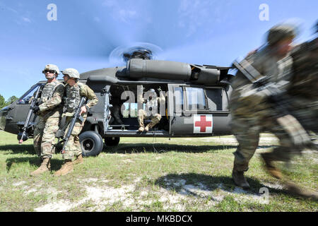 U.S. Soldiers attend the 31B Military Police phase II reclassification ...