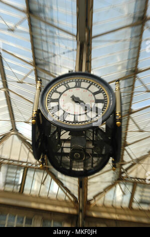 Famous clock at Waterloo International Railway Station, London, England ...