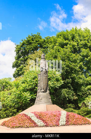 Mindaugas - King of Lithuania sculpture in the Vytautas the Great War ...