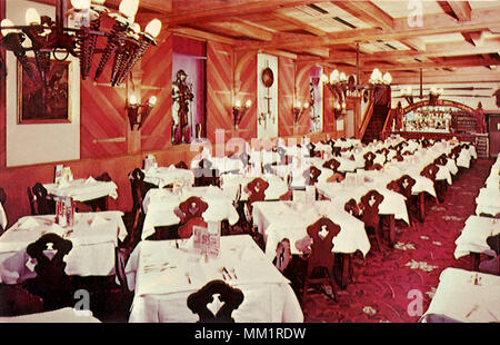 Mader's Restaurant. Milwaukee. 1960 Stock Photo - Alamy