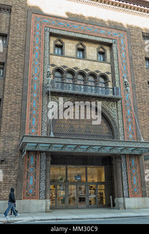 MEDINAH TEMPLE CHICAGO Stock Photo - Alamy