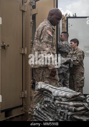 Interceptor Body Armor (IBA Stock Photo - Alamy