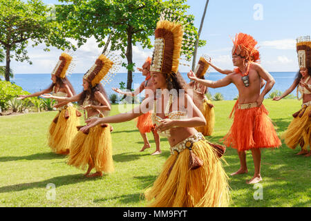 FRENCH POLYNESIA, Moorea: Polynesian Dance Troupe Stock Photo - Alamy