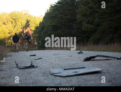 U.S. Army Humvee with bomb damage by IED Stock Photo - Alamy