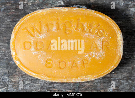 Wrights Traditional Coal Tar Soap Stock Photo - Alamy