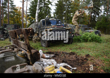 A British Army soldier setting up an MSTAR Radar Man portable ...