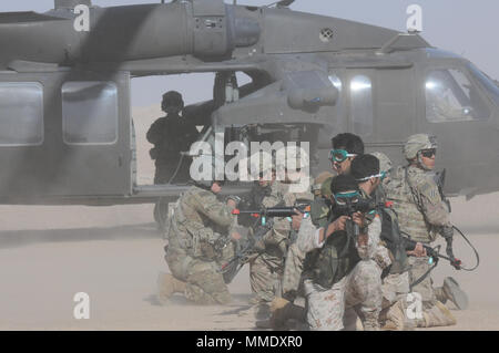 UDARI, Kuwait – A UH-60M Black Hawk from the 29th Combat Aviation ...
