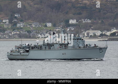 HMS Hurworth (M39) Hunt class mine countermeasures Royal Navy ship in ...