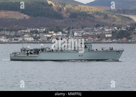 HMS Hurworth (M39) Hunt class mine countermeasures Royal Navy ship in ...
