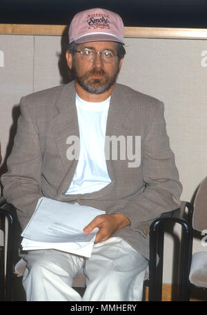 BEVERLY HILLS, CA - MAY 01: (L-R) Directors Sydney Pollack, George ...