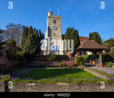 RAYLEIGH, ESSEX - APRIL 18TH 2018: A view of Holy Trinity church from ...