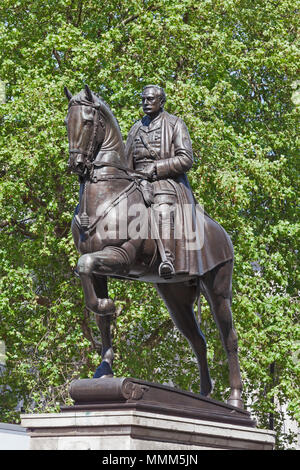 Statue of Field Marshal Douglas Haig (1861–1928), Whitehall, London, UK ...
