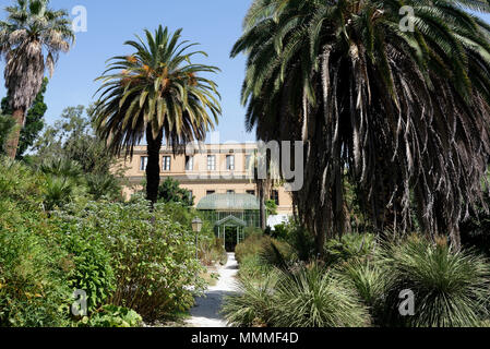The monumental Greenhouse, Orto Botanico di Roma or Rome's Botanical ...