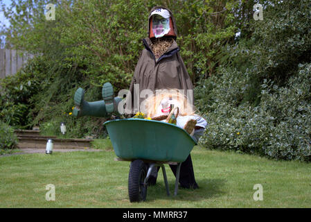 Scarecrow Husband and Wife Stock Photo - Alamy