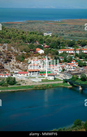Albania, Shkoder, Lake Skadar, Village Shiroke Stock Photo - Alamy