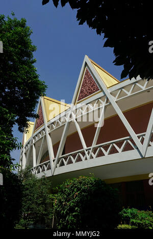 'Zig-Zag' | Chaktomuk Conference Hall | Phnom Penh Stock Photo - Alamy