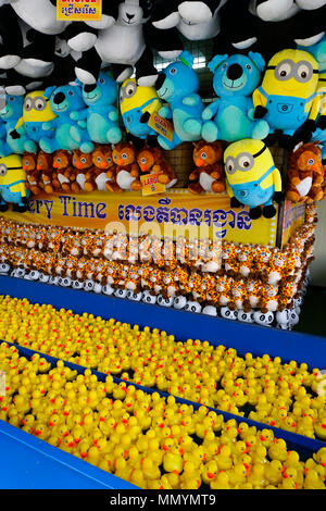 Carnival games at Aeon Mall, Phnom Pehn, Cambodia Stock Photo - Alamy