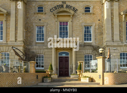 Custom House Building with Marina Bay Sands in the background Stock ...